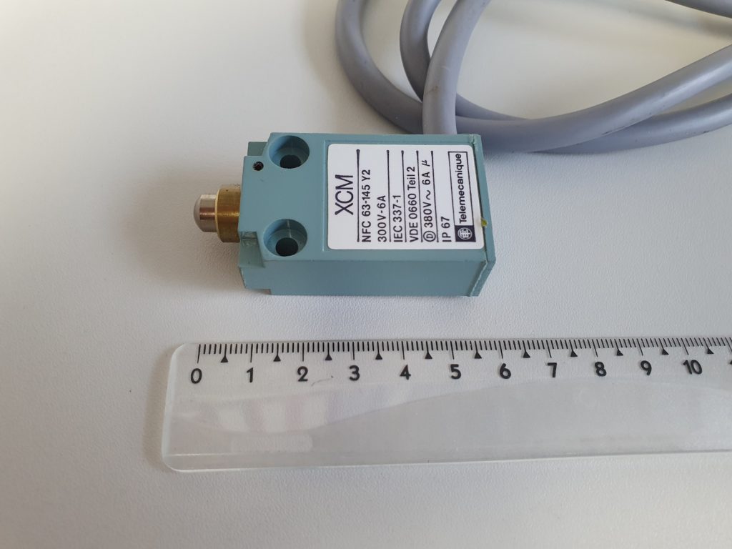 switch Telemecanigue XCM-A110 | Glastechnik Bauer